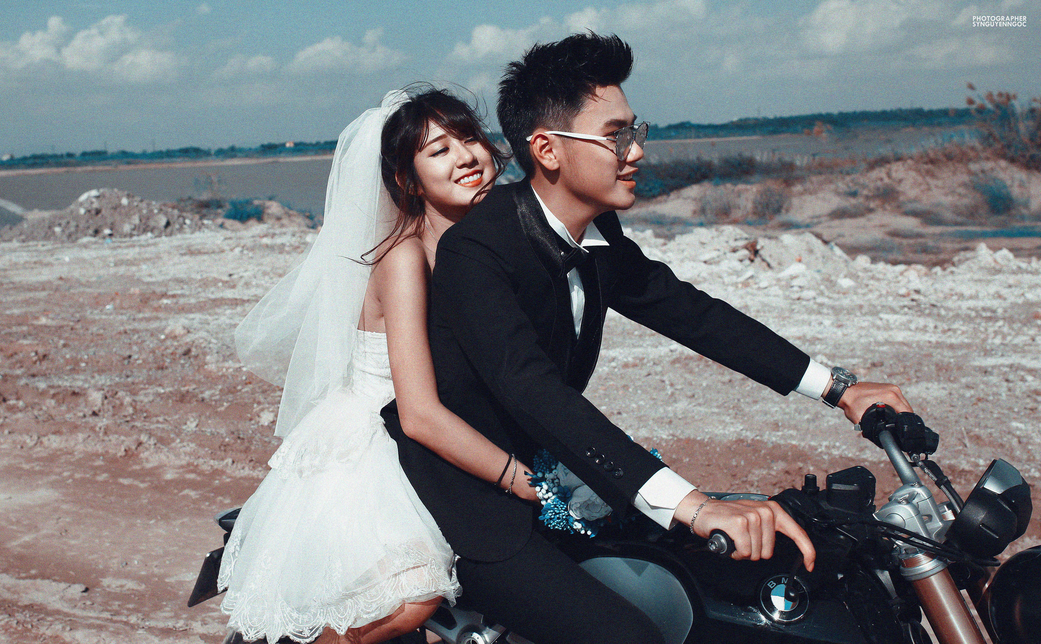 Ảnh cưới siêu cá tính của cặp đôi ai cũng thích Trang Lou - Tùng Sơn