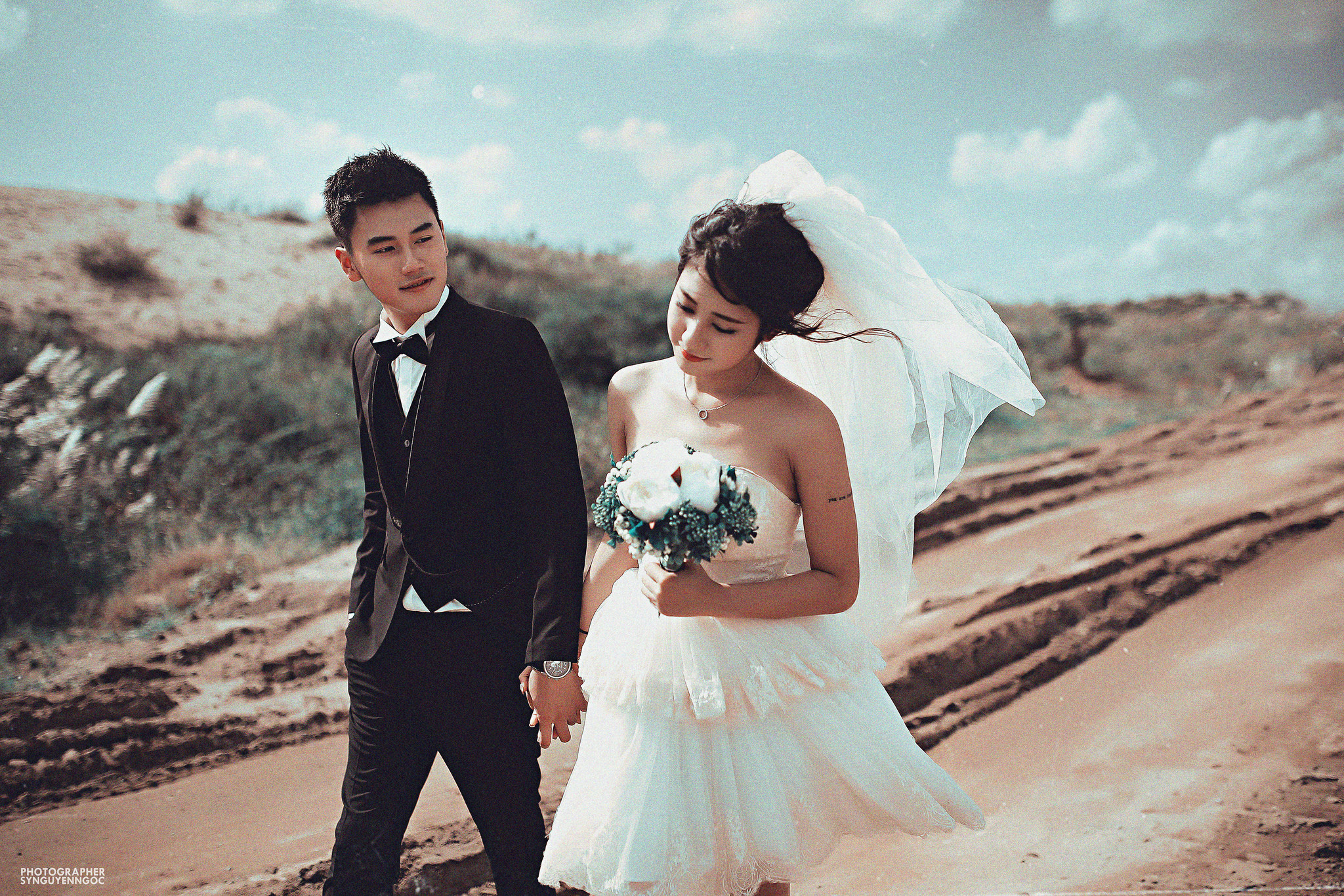 Ảnh cưới siêu cá tính của cặp đôi ai cũng thích Trang Lou - Tùng Sơn