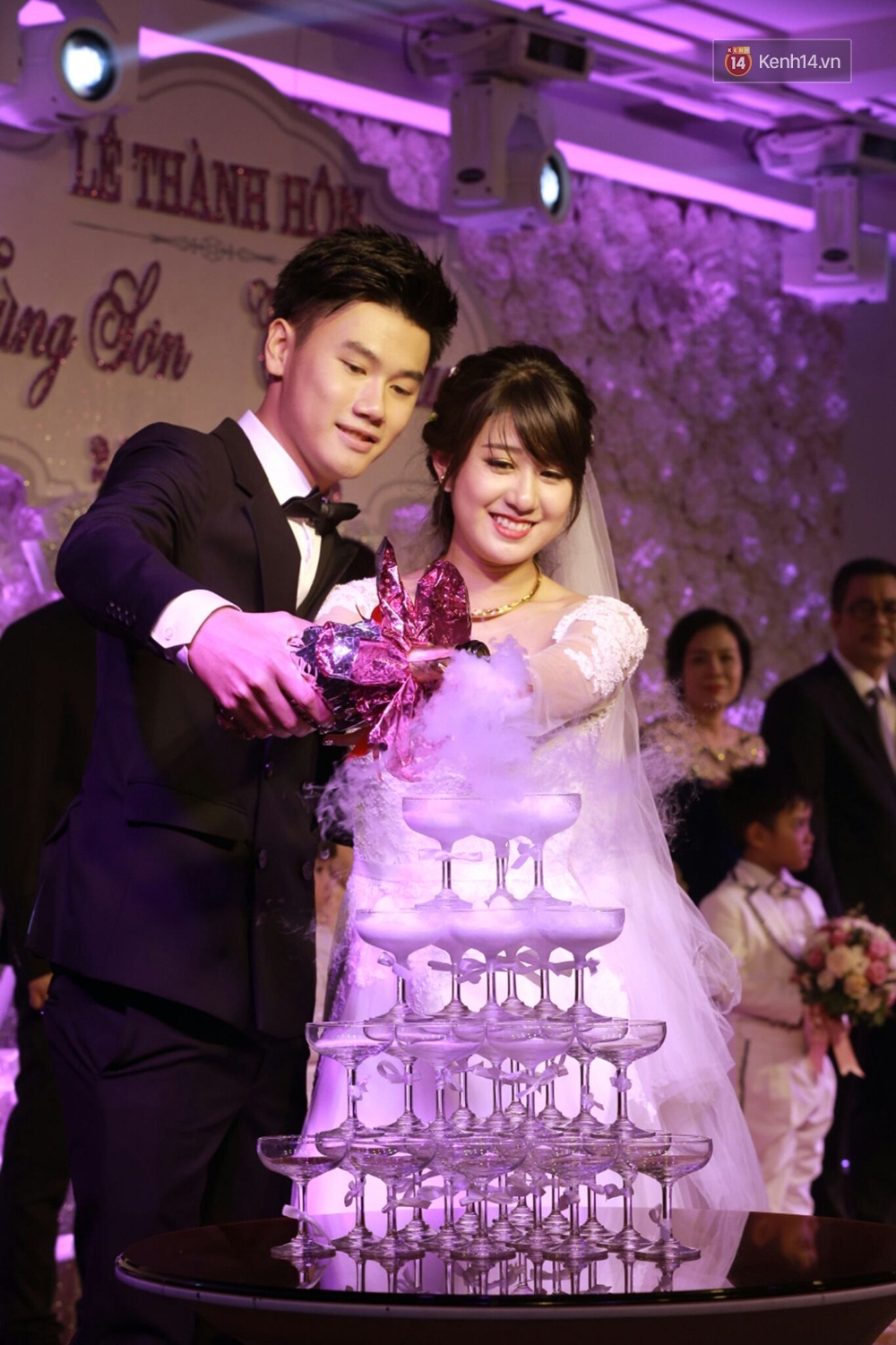 Cặp đôi ai cũng thích Trang Lou - Tùng Sơn hạnh phúc trong ngày kết hôn