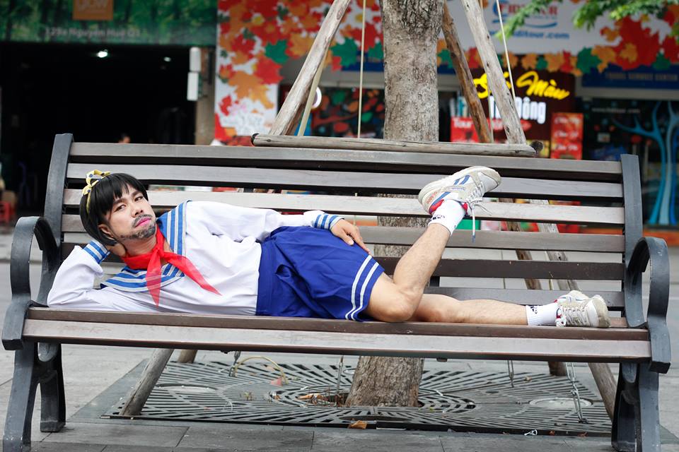 Mặc váy, vẽ thêm râu cosplay thành nữ sinh Nhật Bản: Đây chính là những ...