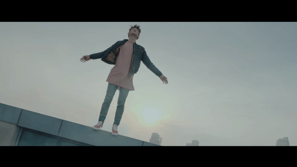 GOT7 "tái xuất giang hồ" trong MV bay lượn cực chất