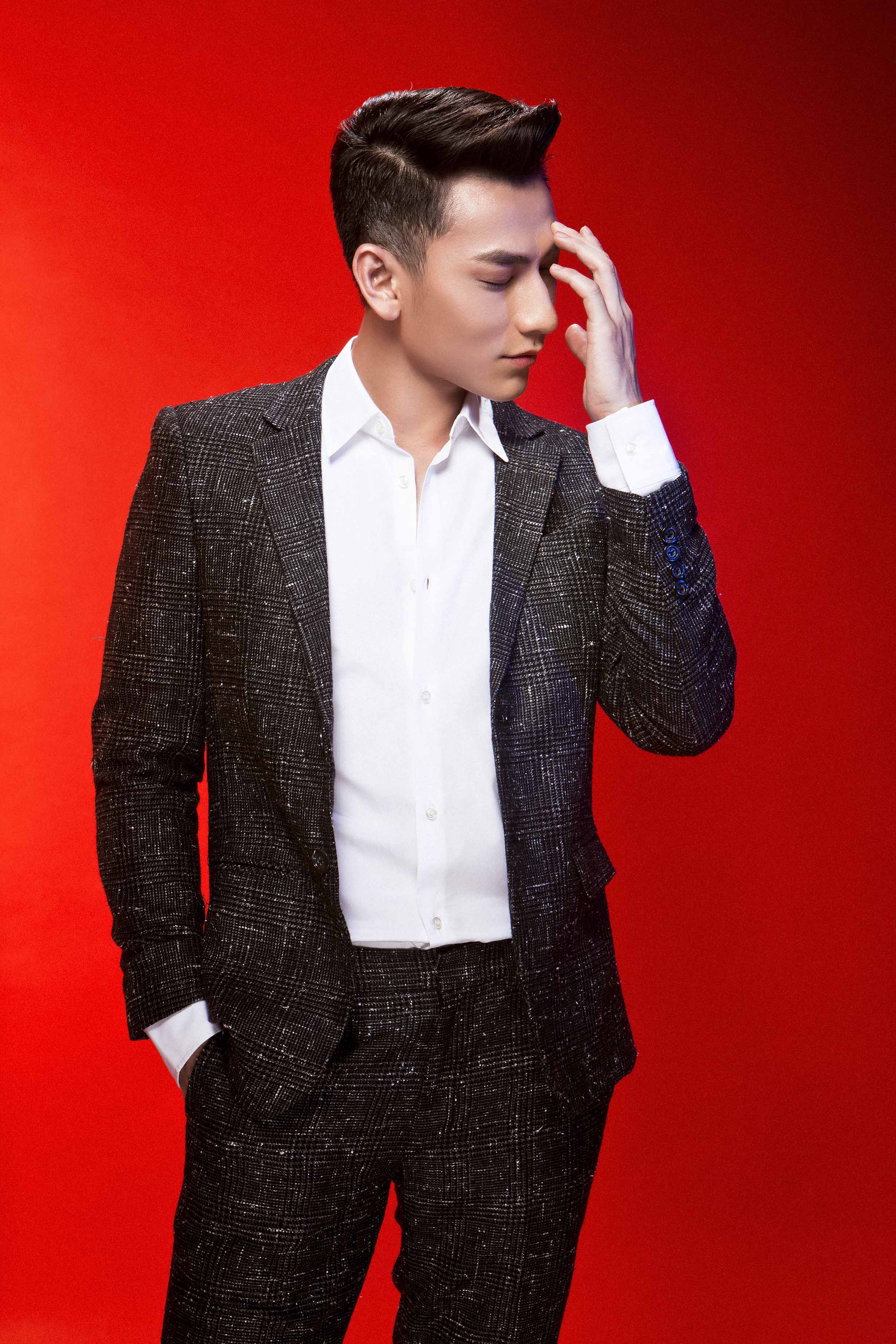 Isaac ngồi ghế giám khảo "Vietnam Idol nhí"