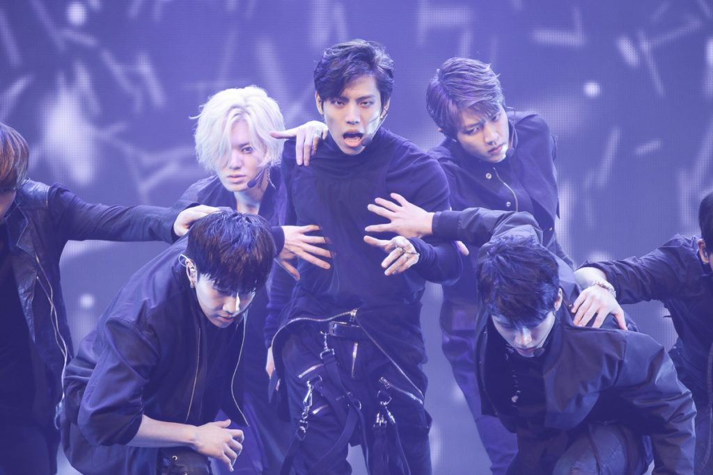 Điểm danh các idolgroup chỉ hát live trên sân khấu