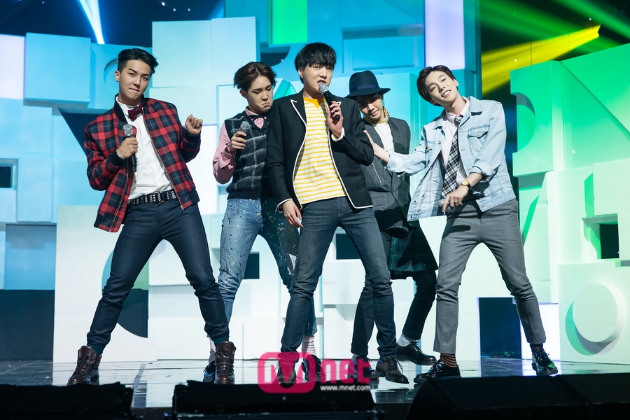 Điểm danh các idolgroup chỉ hát live trên sân khấu