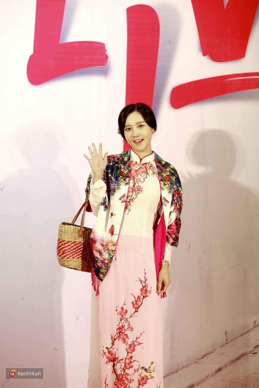 Nữ diễn viên Han Min Chae xuất hiện "hỗ trợ" cho Đinh Mạnh Ninh trong ...