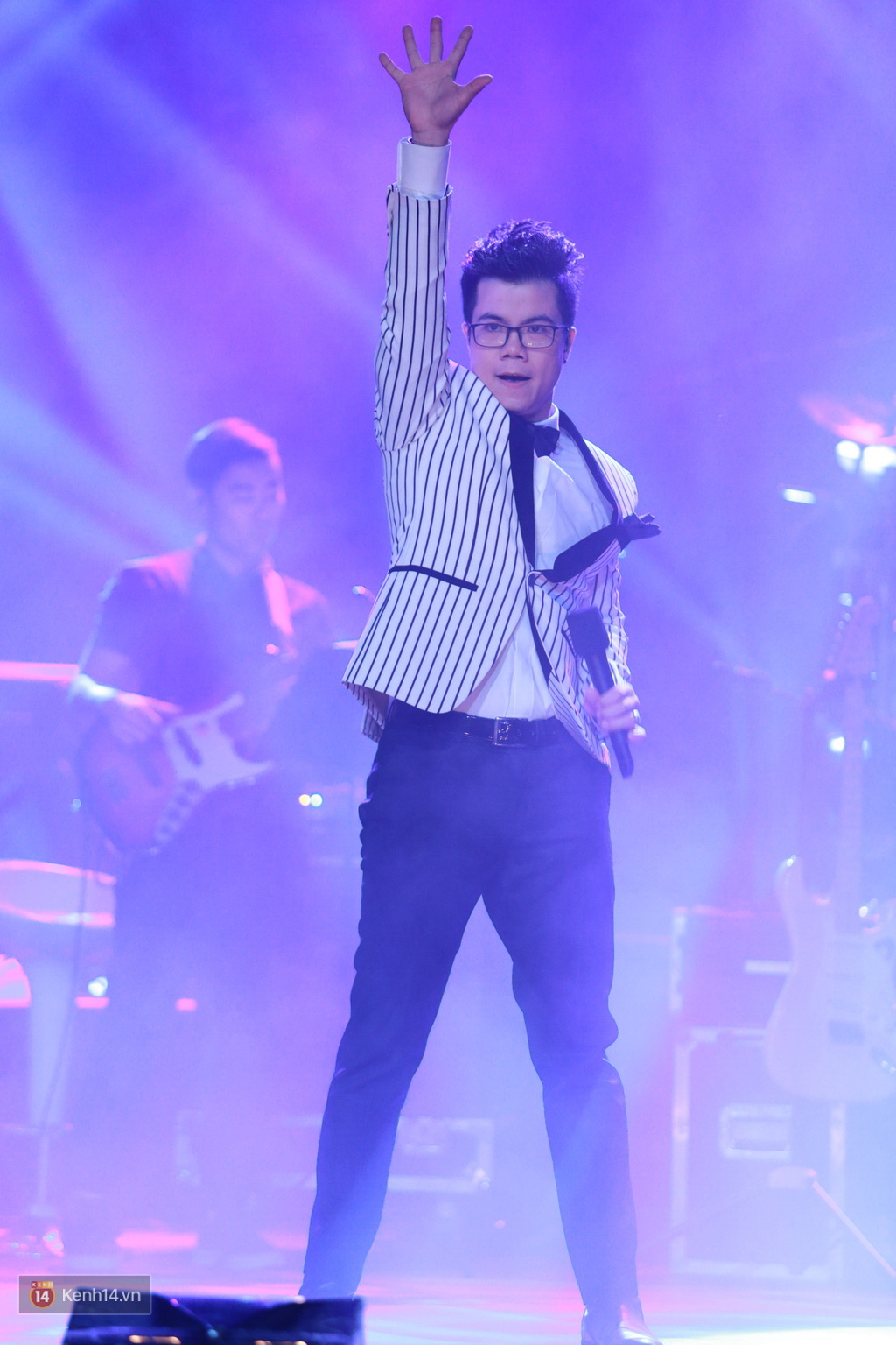 Nữ diễn viên Han Min Chae xuất hiện "hỗ trợ" cho Đinh Mạnh Ninh trong ...