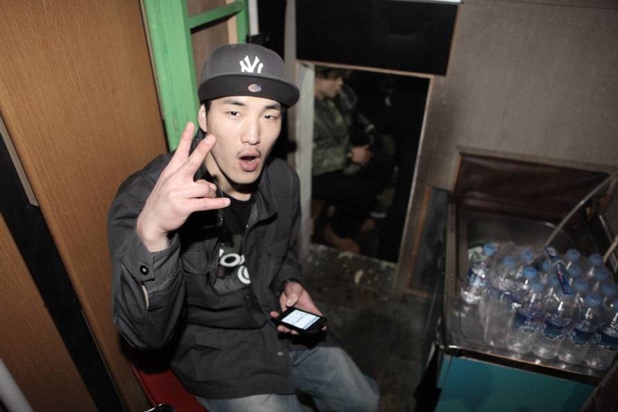 Thực hư chuyện rapper xem thường idol dọa tát thành viên BTS