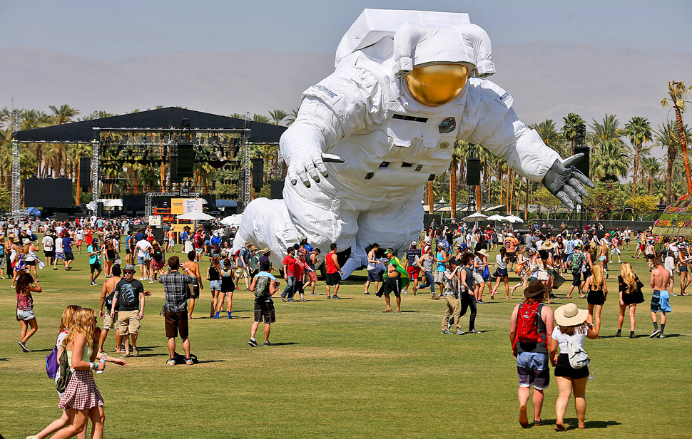 Calvin Harris là 1 trong 3 nghệ sĩ tiêu điểm của Coachella 2016