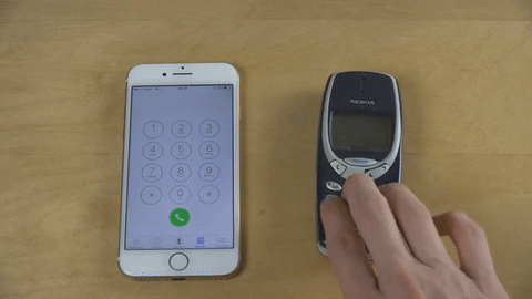 "Già gân" Nokia 3310 chạy đua cùng "trẻ trâu" iPhone 7 và cái kết bất ngờ