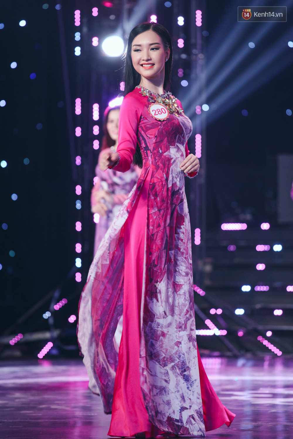 Ngọc Trân - người đẹp Huế đã thể hiện như thế nào trong đêm Chung khảo ...