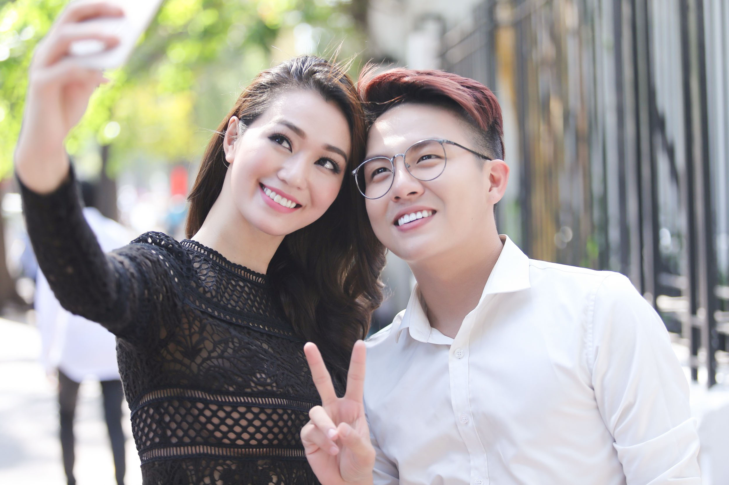 Khánh My sexy táo bạo với trang phục xuyên thấu khi đi quay gameshow