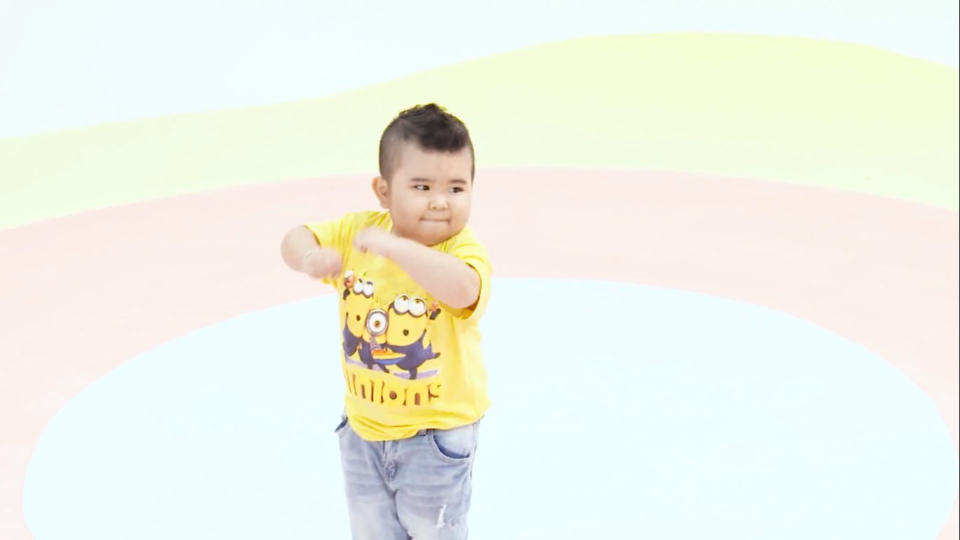 Thanh Duy - Đại Nhân "quậy tưng bừng" cùng Ku Tin trong MV Tết