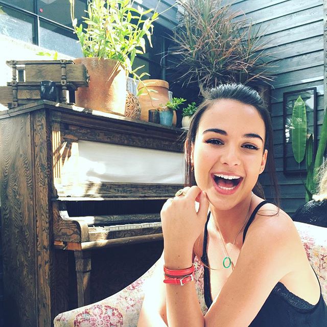 Những ái nữ đẹp tựa thiên thần của sao thể thao