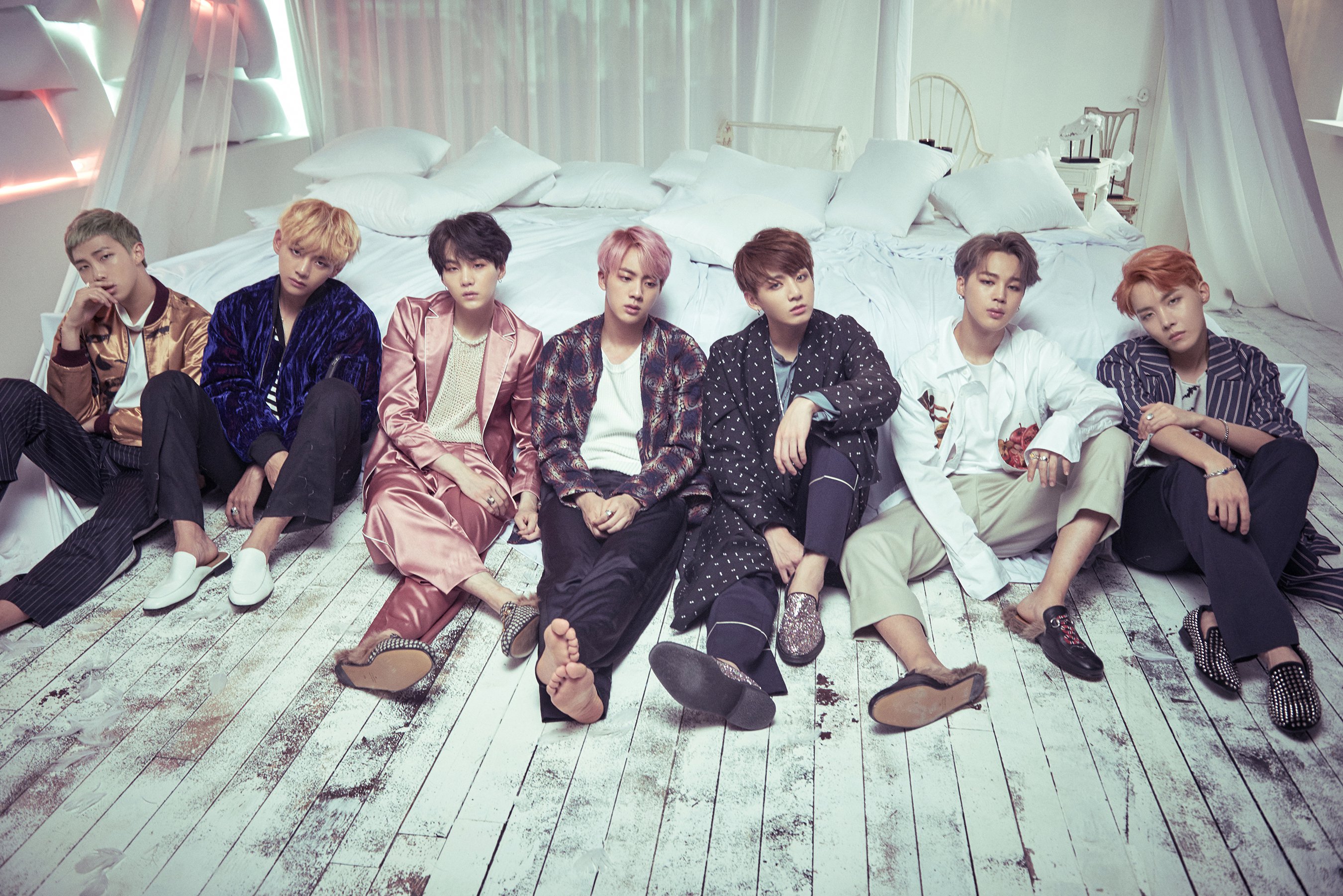 Bangtan Boys (BTS): Bỏ qua chiếc nôi dát vàng, "ông lớn" đỡ lưng mà ...