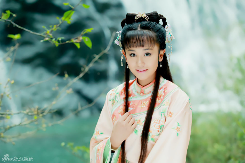 Hốt hoảng với khuôn mặt xưng vù khác lạ của "Hạ Tử Vy" Hải Lục