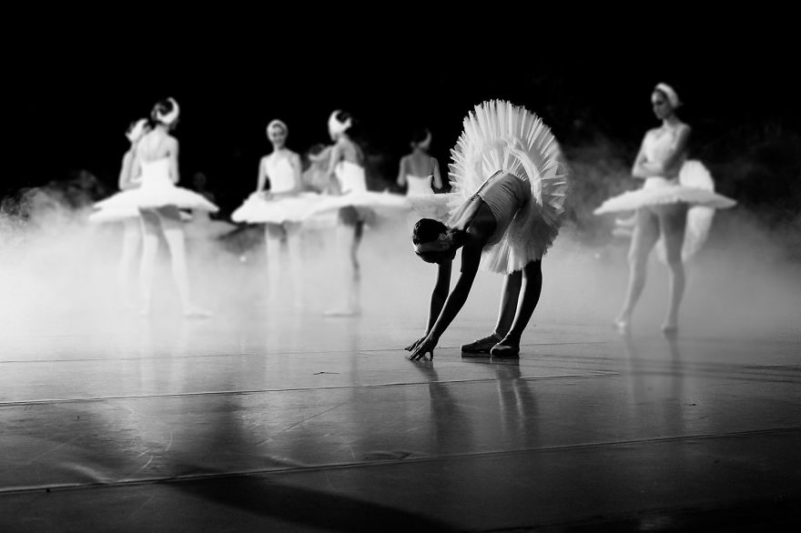 Chùm ảnh: Sự khổ luyện đầy máu và nước mắt của những vũ công múa ballet