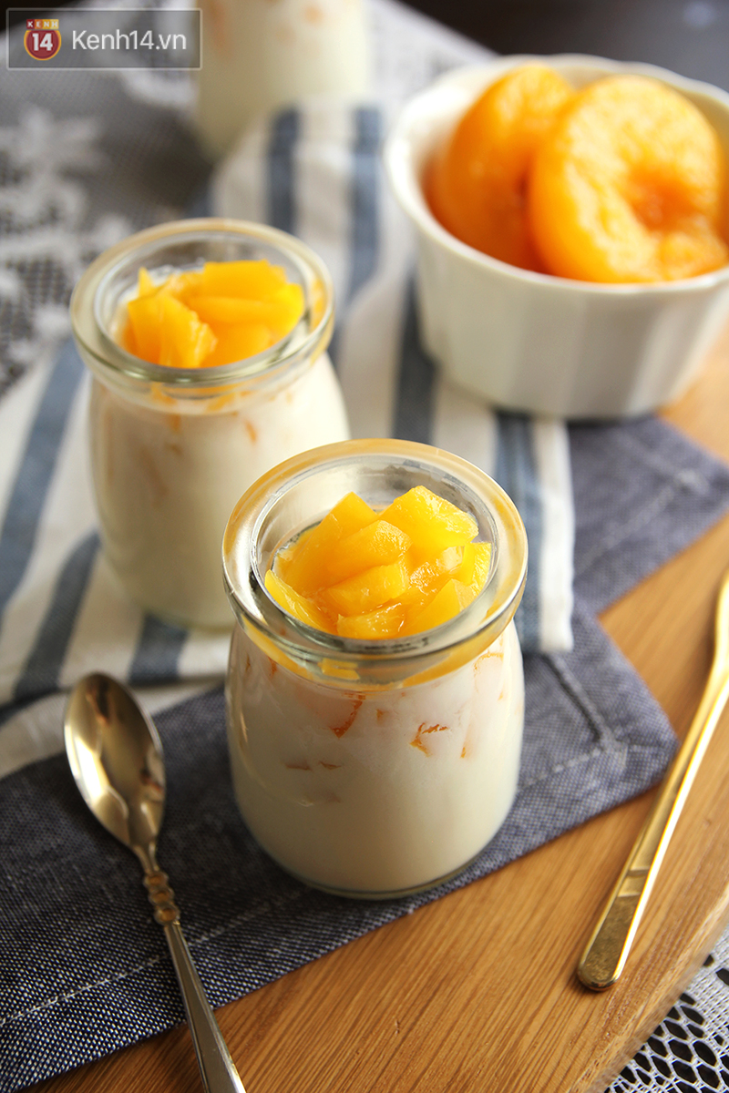 Bí quyết làm sữa chua đào ăn ngày nắng không cần đun nấu gì