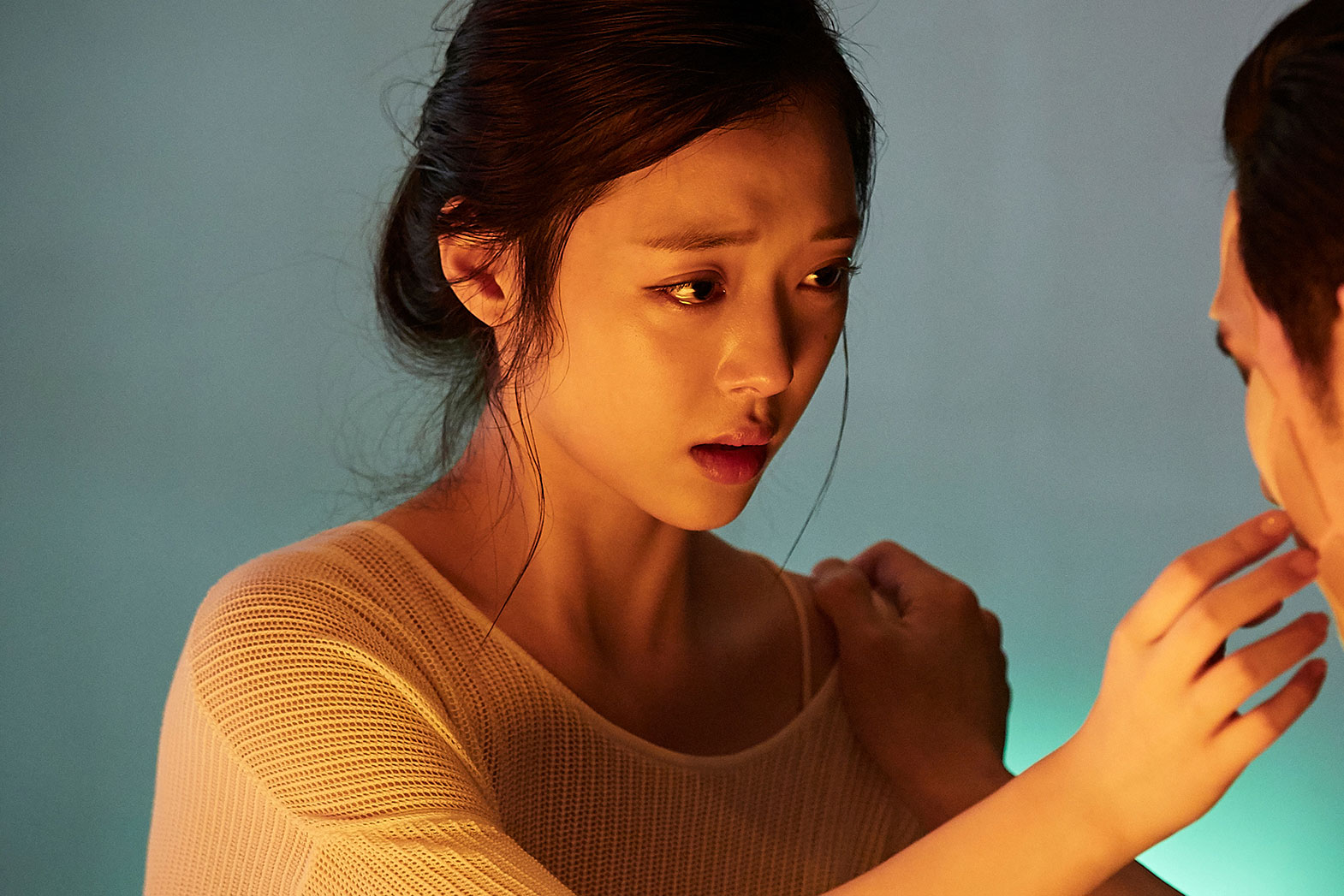 Có ngực của Sulli, "Real" vẫn đại bại trước đối thủ "mặc kín như bưng"