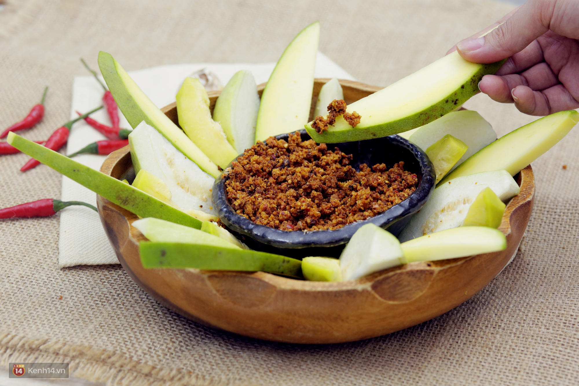 Cách làm muối tôm từ tôm khô tại nhà cực đơn giản và dễ thực hiện