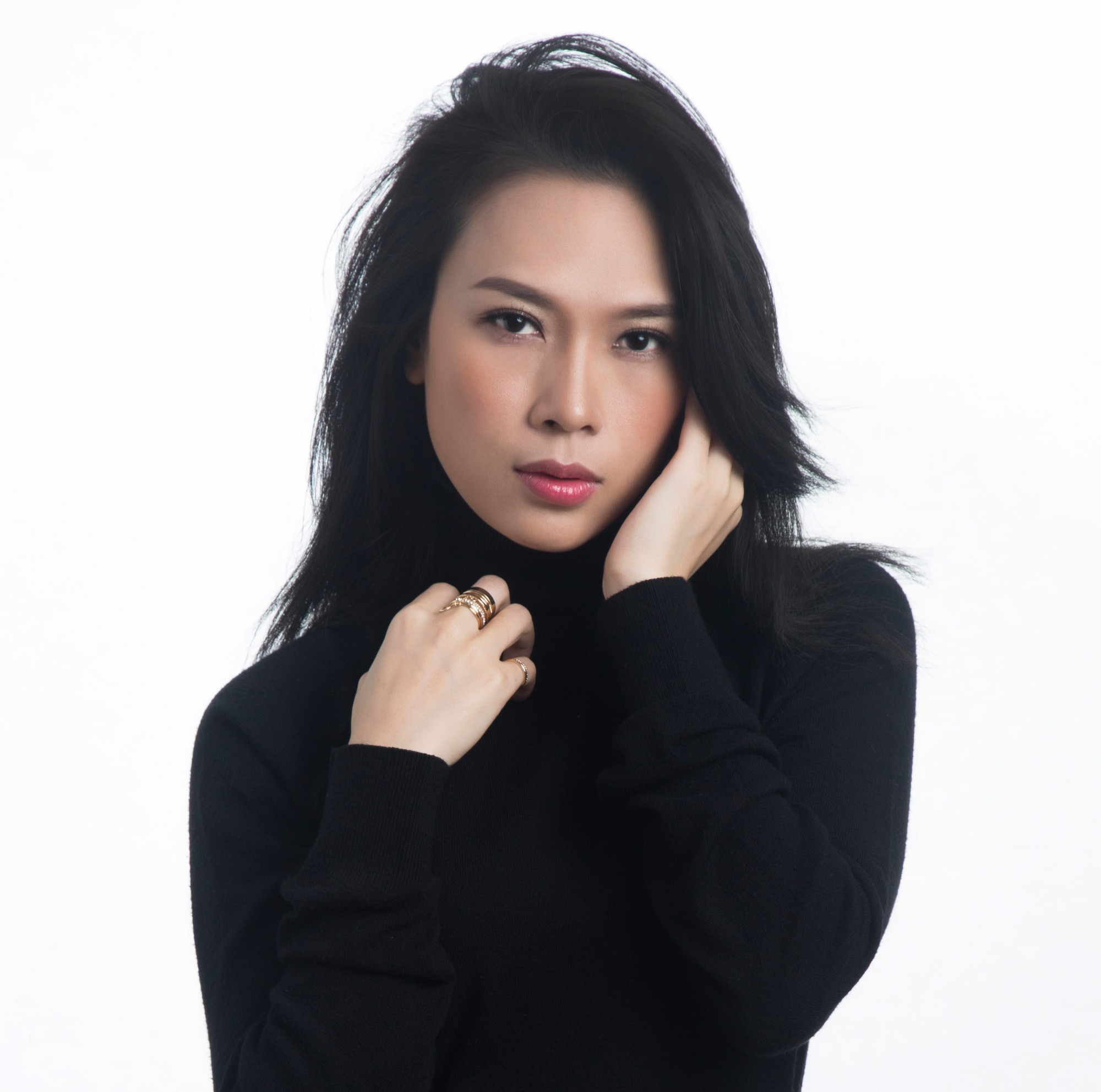 Mỹ Tâm đã tặng fan đầy đủ "ca khúc sát thương" trong album vol 9