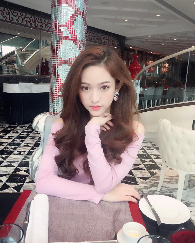 Thúy Vi bực tức tuyên bố: "Không có bồ, từ nay về sau đừng bao giờ hỏi ...