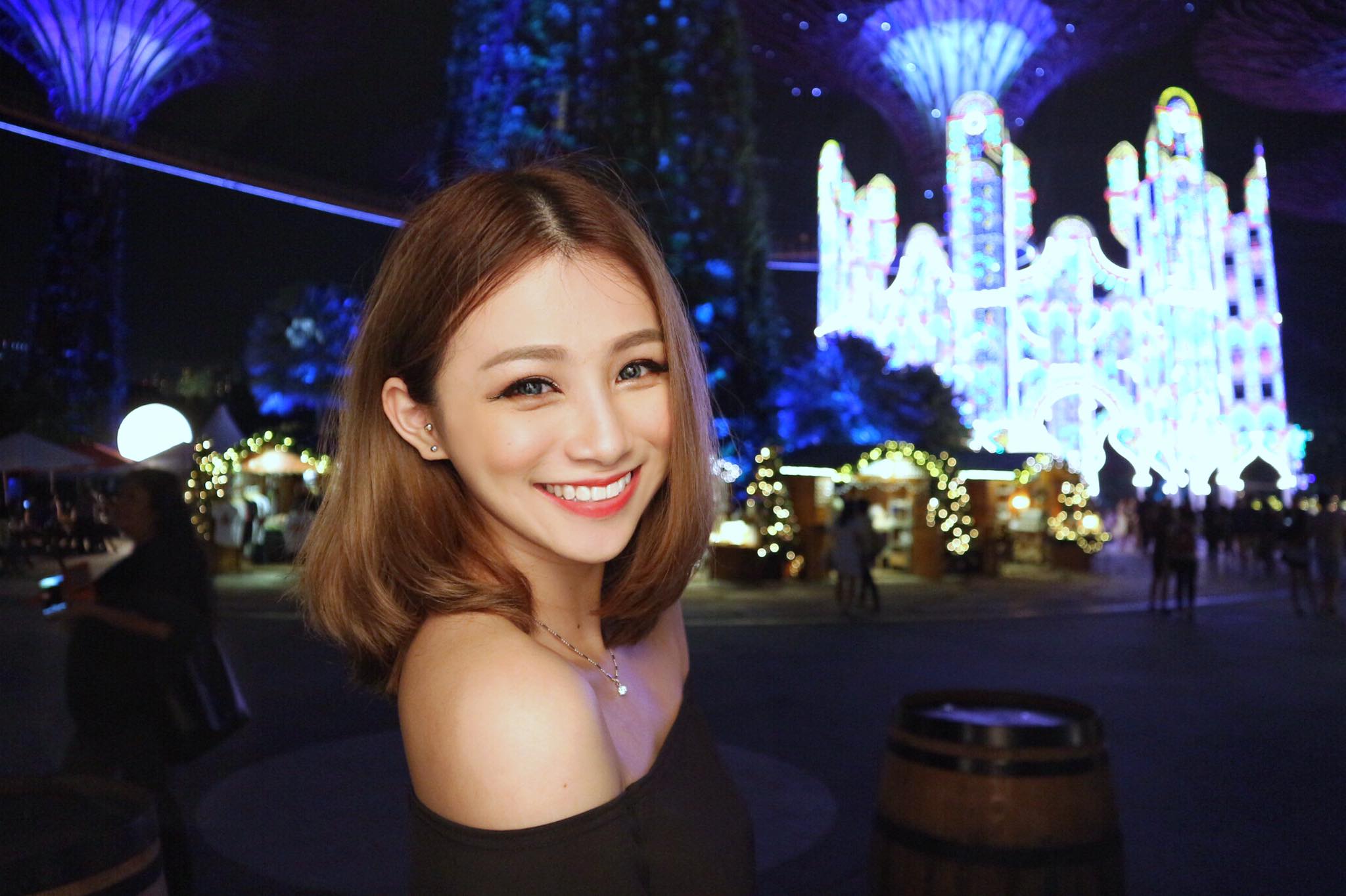 Eva Khooa - Cô bạn Malaysia xinh xắn cùng với nụ cười quyến rũ