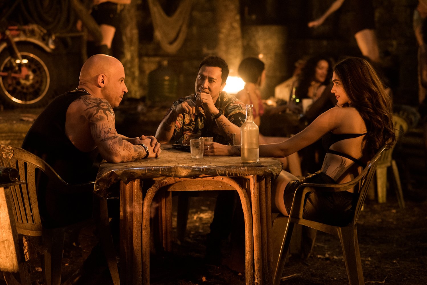xXx: Return of Xander Cage - Phiên bản quậy phá của "Fast and Furious"