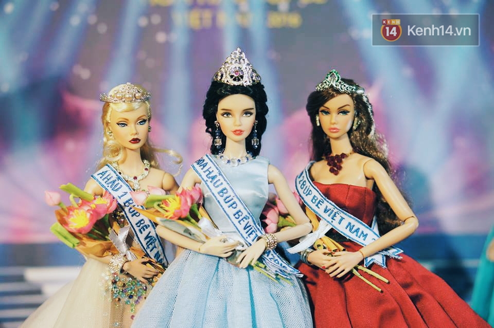 Trang điểm cho búp bê - Nghề lạ giúp chàng sinh viên làm thêm thu nhập ...