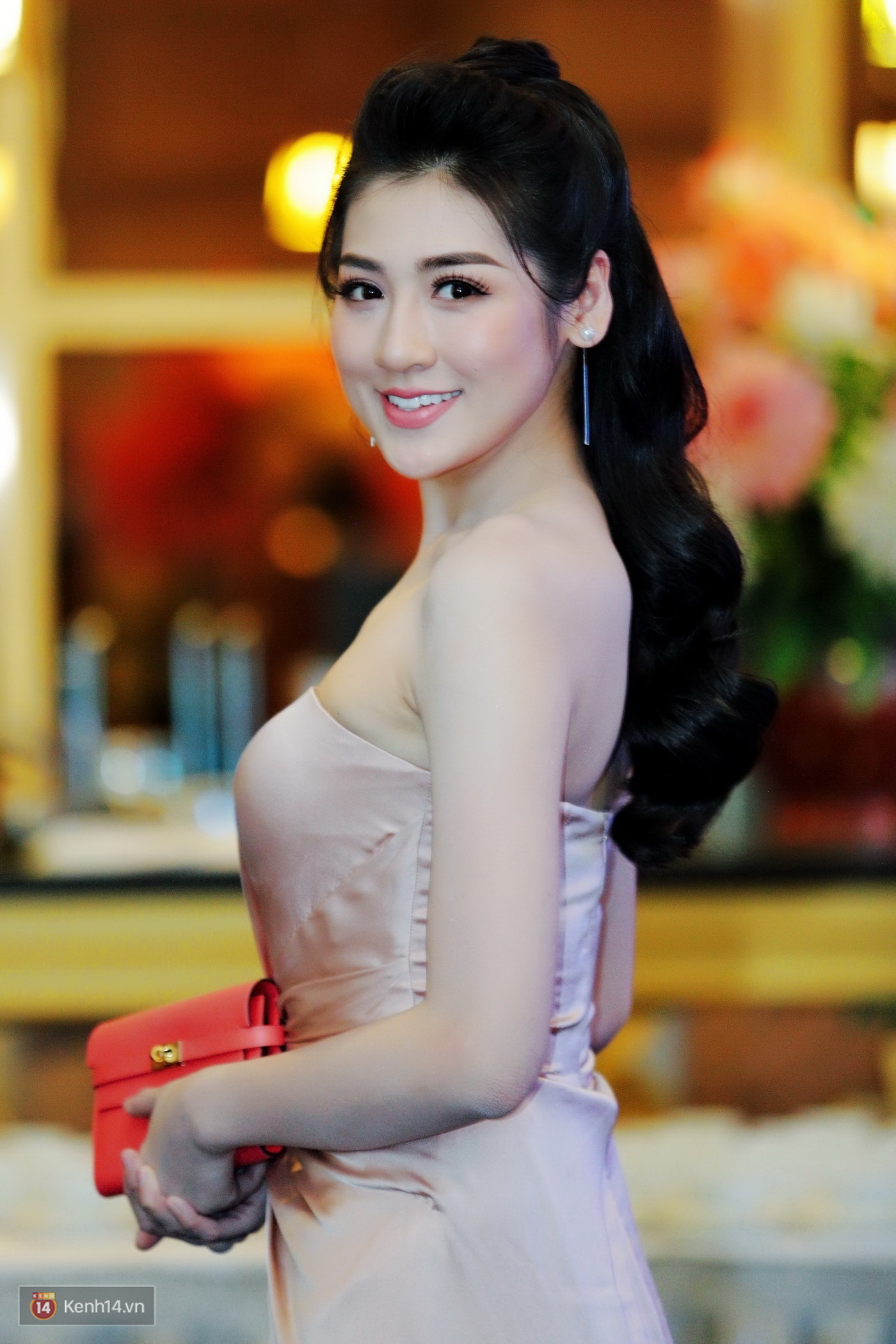 Noo Phước Thịnh xuất hiện cực ngầu, sánh đôi bên Á hậu Tú Anh tại sự kiện