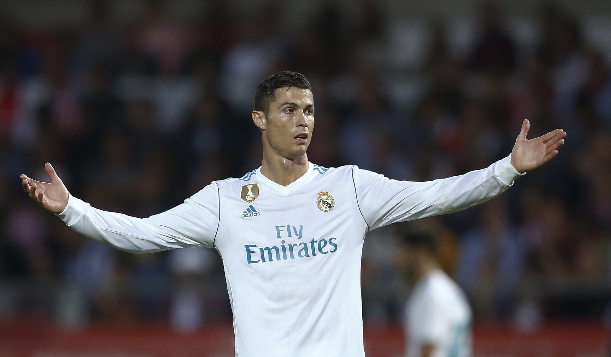 Ronaldo cá cược với đồng đội, bên thua cuộc phải nộp tiền làm từ thiện