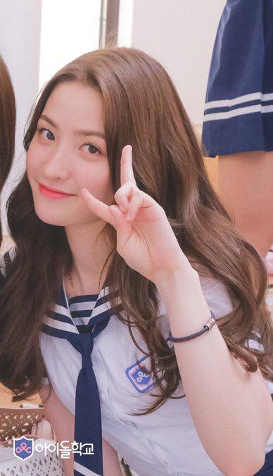 Có đến 4 "bản sao" của thành viên I.O.I tại "Idol School"!