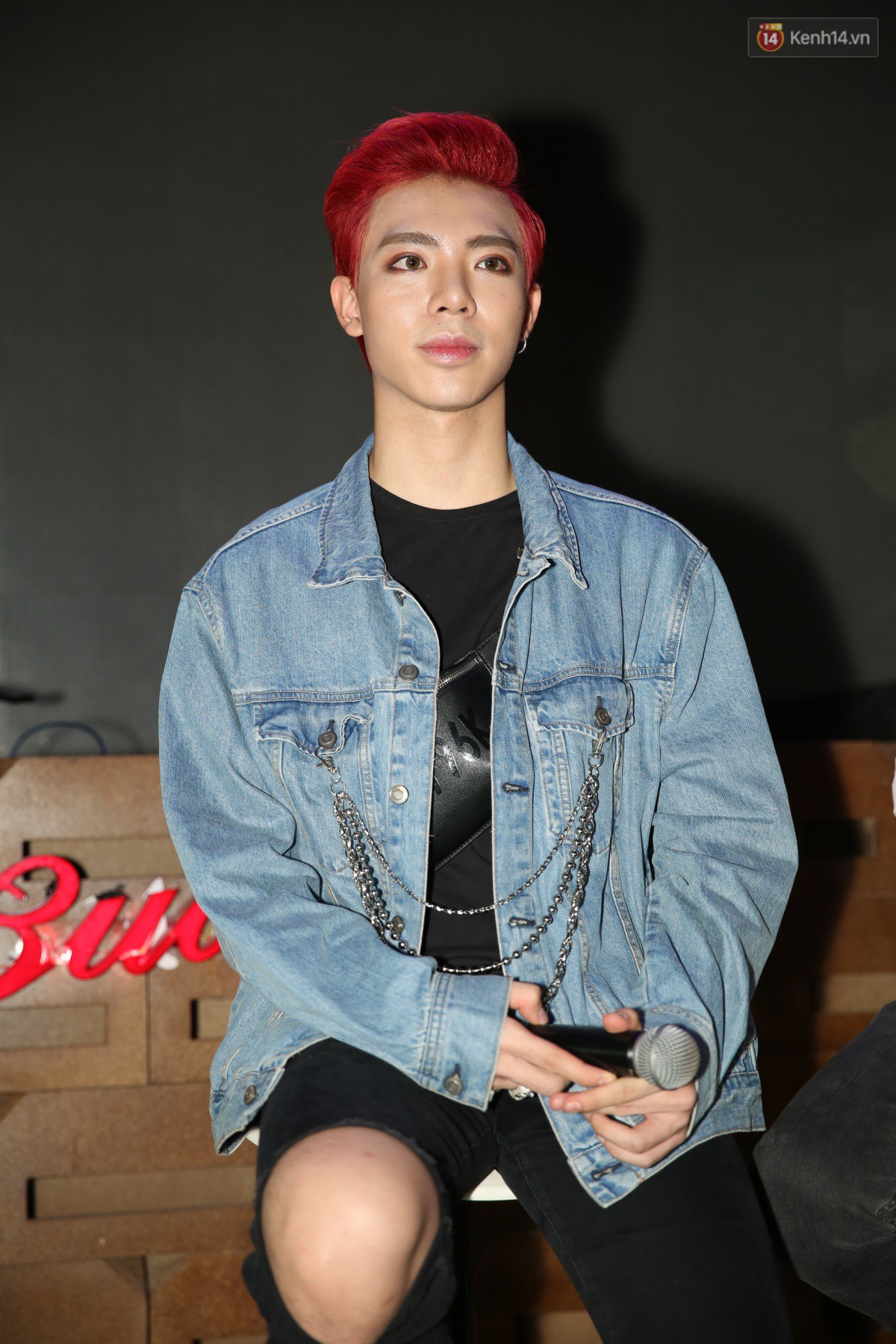 Erik: "Tôi từng khóc rất nhiều khi bị nói là không thể hát live nên rất ...