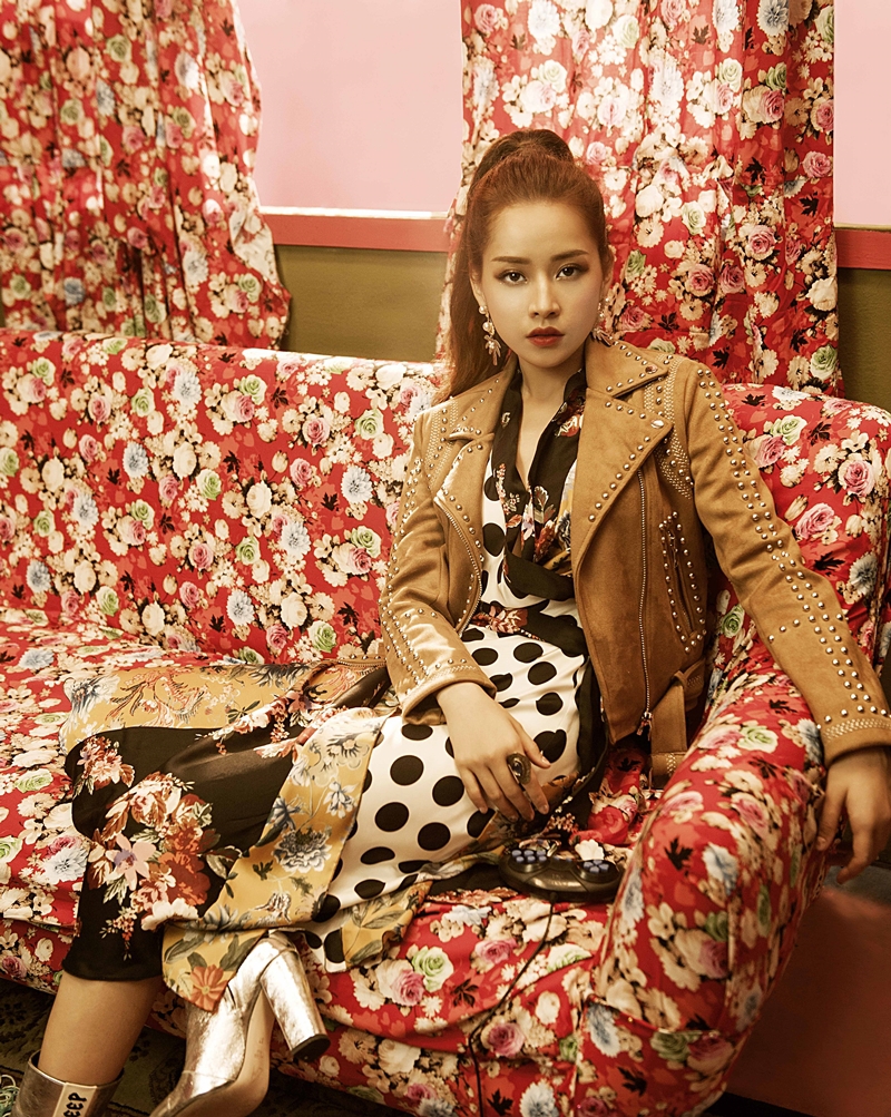 Thời trang trong MV của Chi Pu: là "chơi lố" hay phong cách màu mè có ...