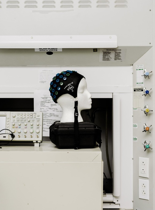 Eric Leuthardt: Vị bác sĩ phẫu thuật thần kinh muốn nối Internet trực ...