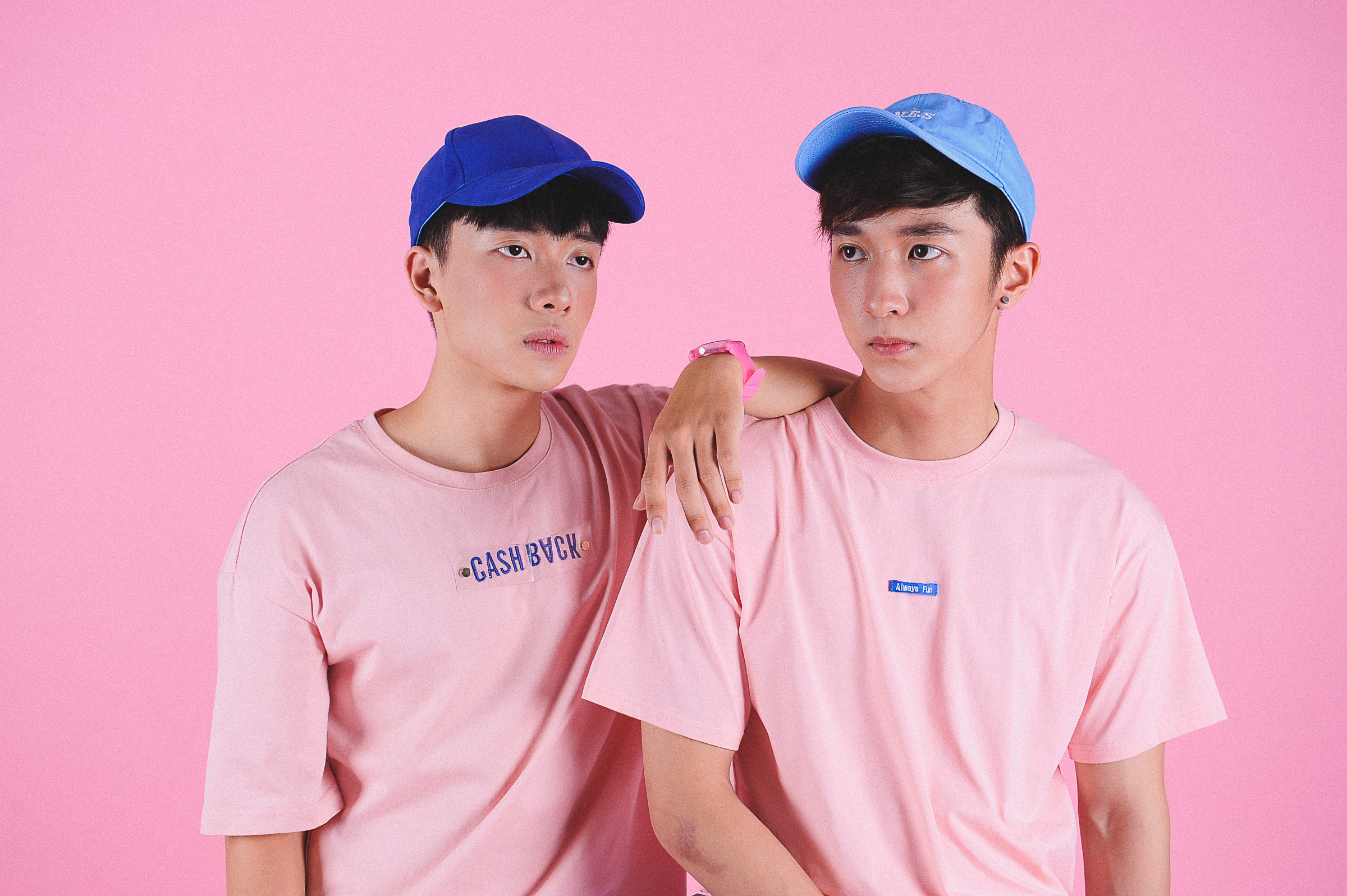 Erik rời Monstar vì chuyện tình cảm bị công ty khiển trách?