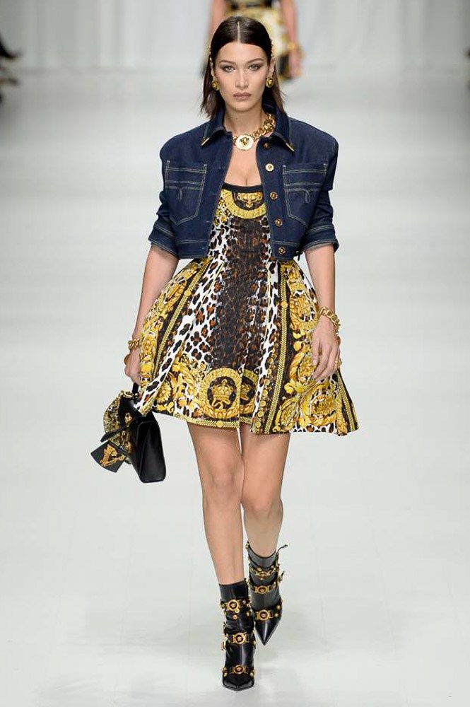 "Hội chị em bạn dì" siêu mẫu huyền thoại từ thời bố mẹ mình đã quy tụ ...