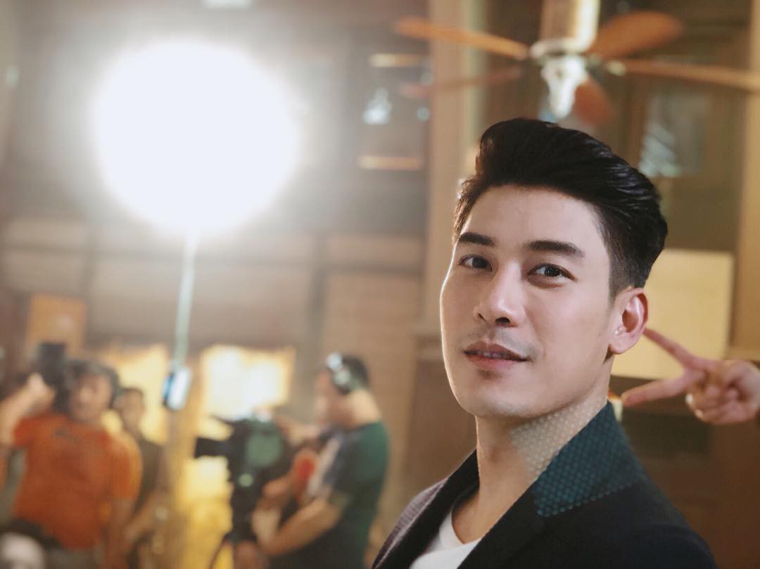 Vượt qua James Ji, Nadech và cả Mario, nam thần điển trai số 1 đài CH3 ...