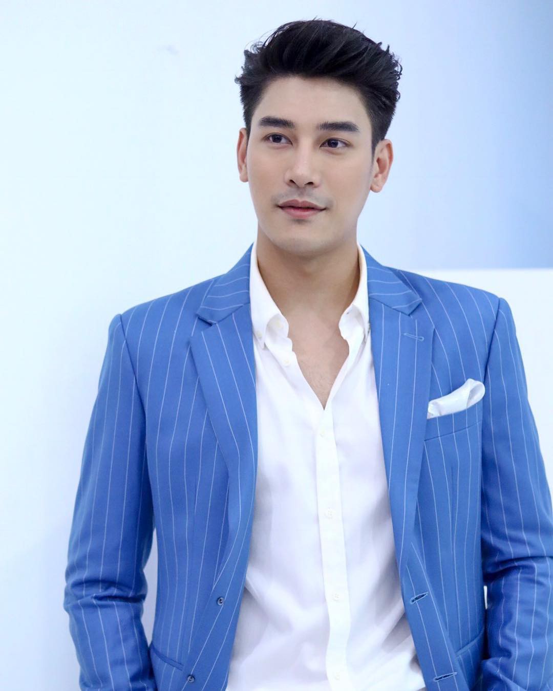 Vượt qua James Ji, Nadech và cả Mario, nam thần điển trai số 1 đài CH3 ...