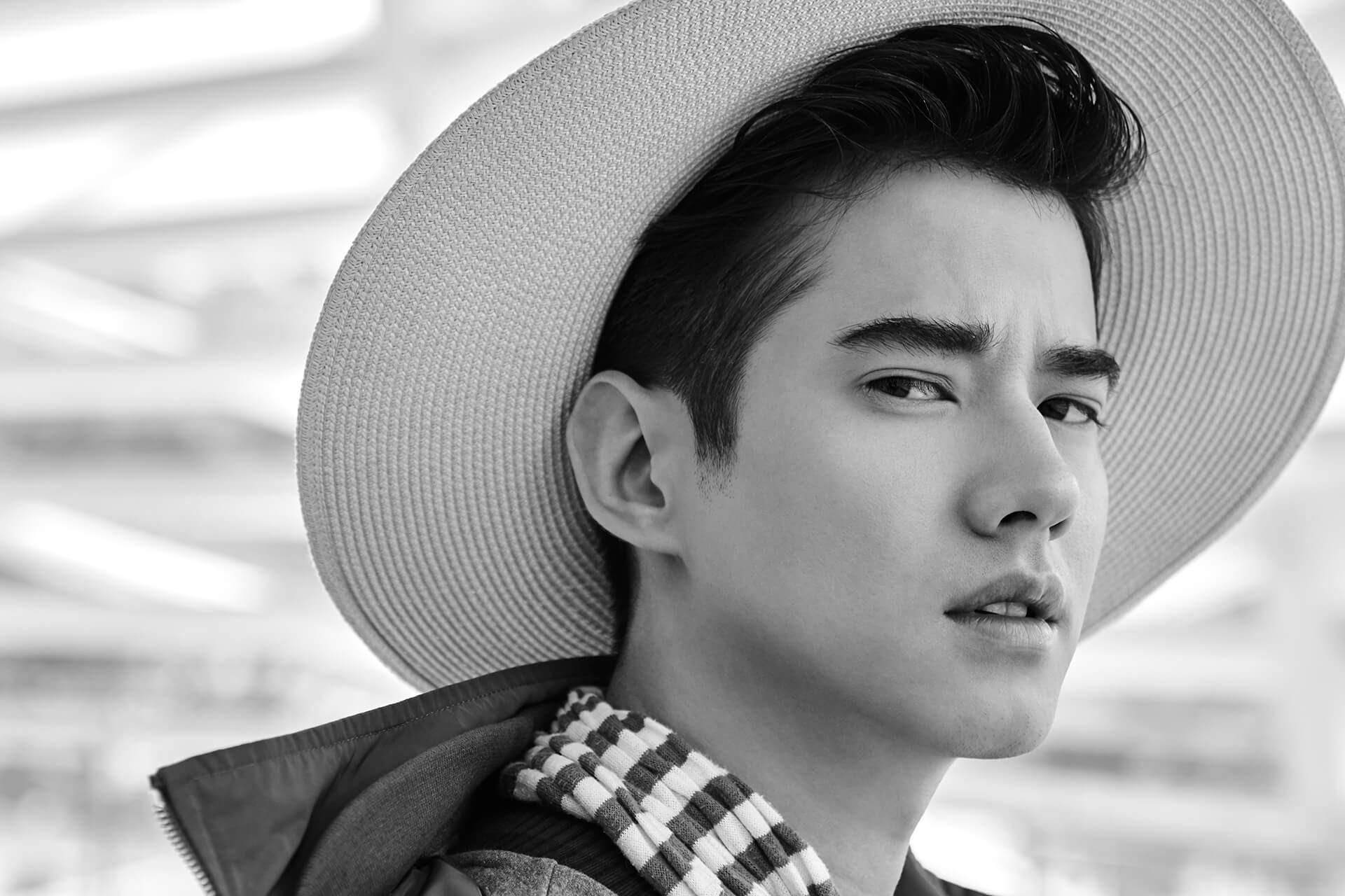 Vượt qua James Ji, Nadech và cả Mario, nam thần điển trai số 1 đài CH3 ...