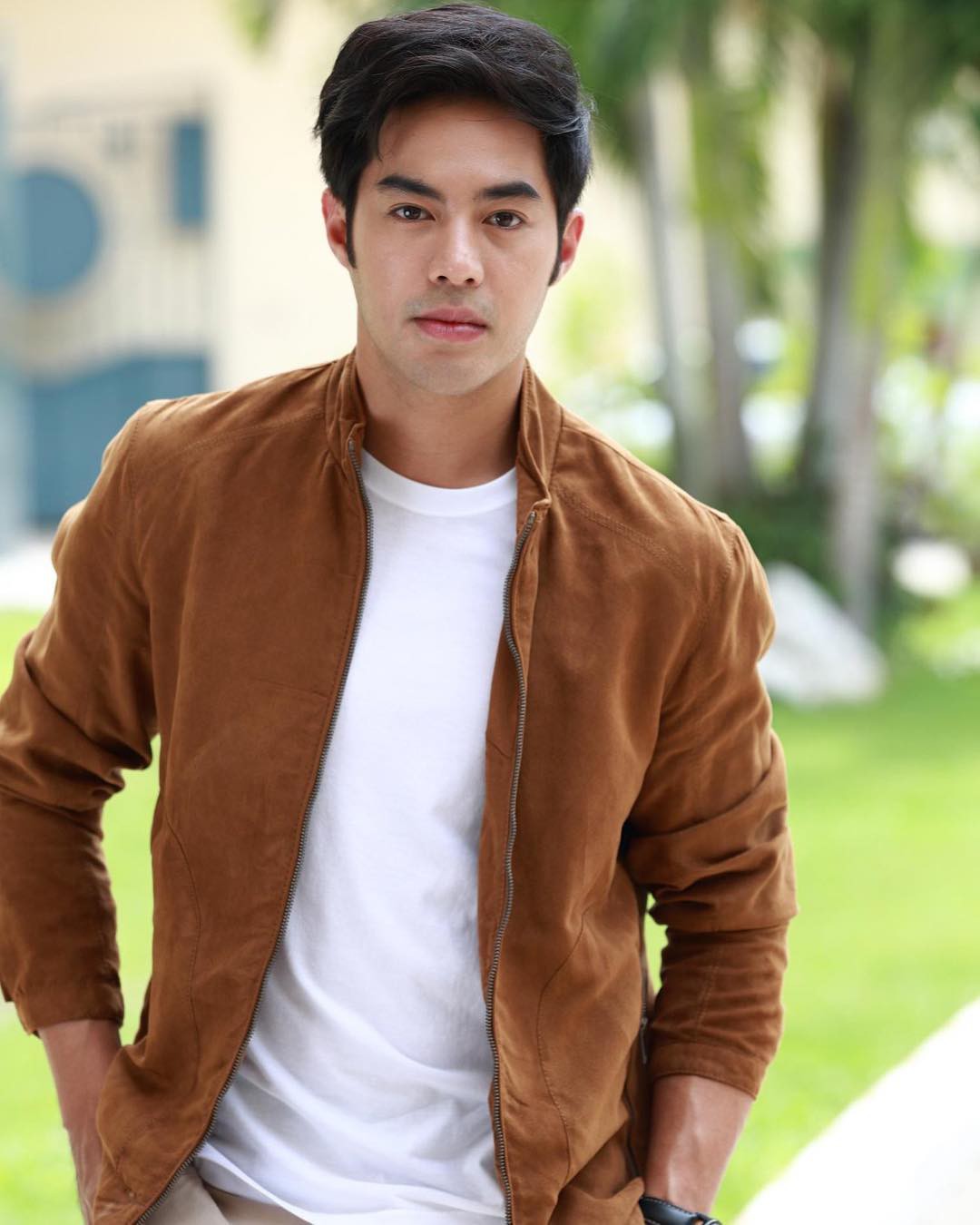 Vượt qua James Ji, Nadech và cả Mario, nam thần điển trai số 1 đài CH3 ...