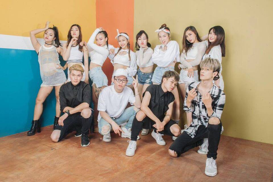 ST.319 chiến thắng trong cuộc thi dancer cover do YG tổ chức