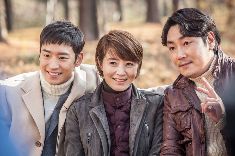 "Cao Quý phi" Đàm Trác hóa trưởng đội điều tra phim trinh thám "Signal ...