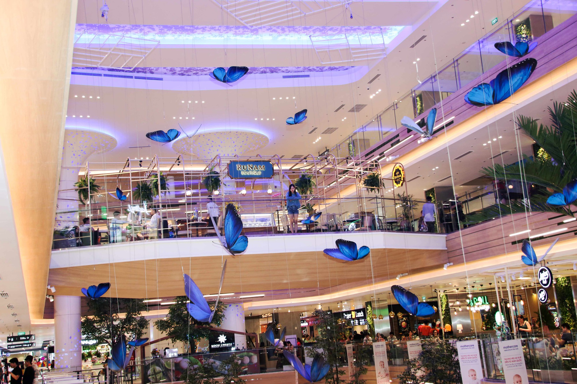 Đến Estella Place, check-in mỏi tay với những góc sống ảo mới cực hay ho