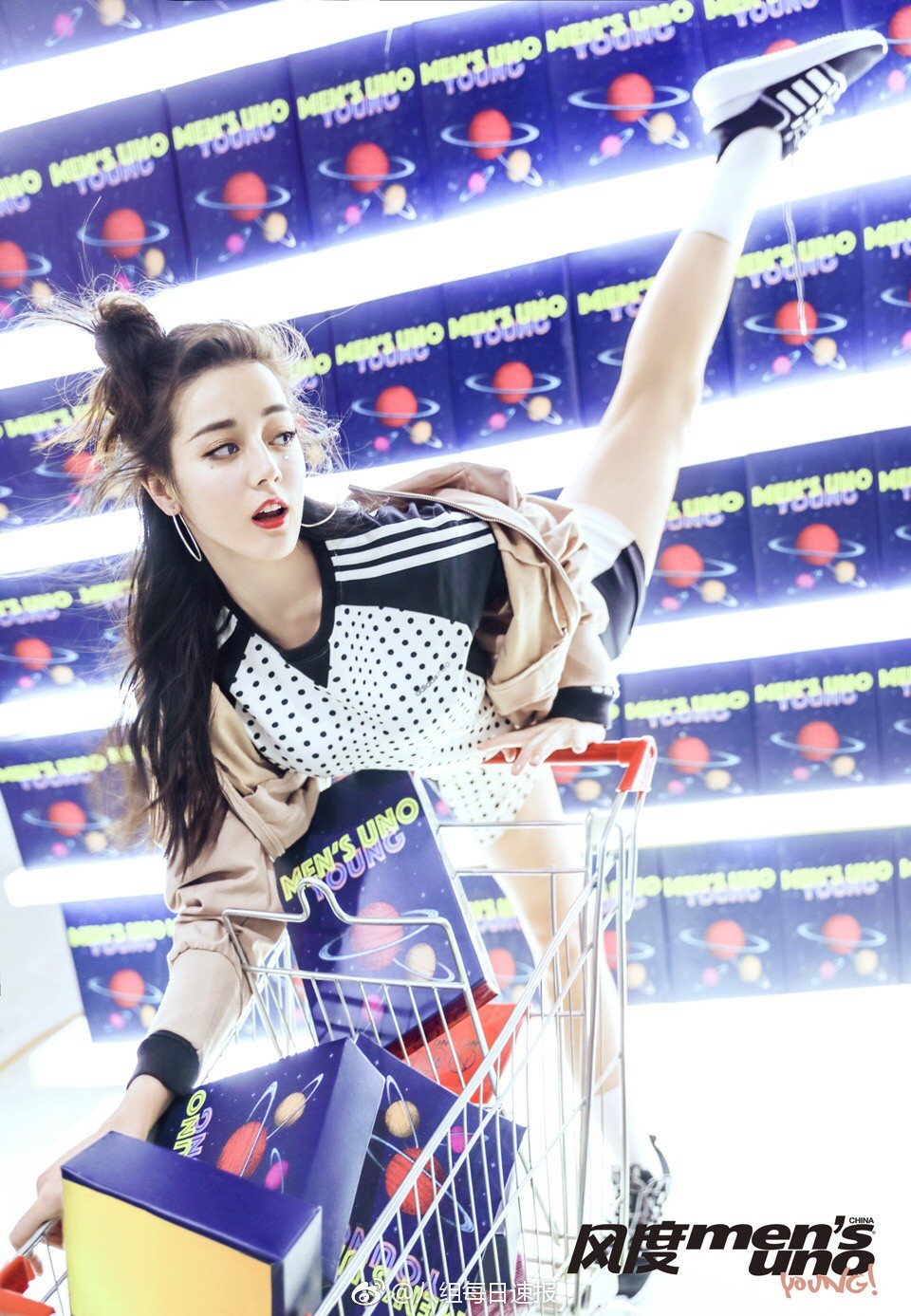 Vô Tình Hay Hữu ý Nghệ Sĩ Cùng Công Ty Dương Mịch đều Sở Hữu đôi Chân Thuộc Hàng Cực Phẩm