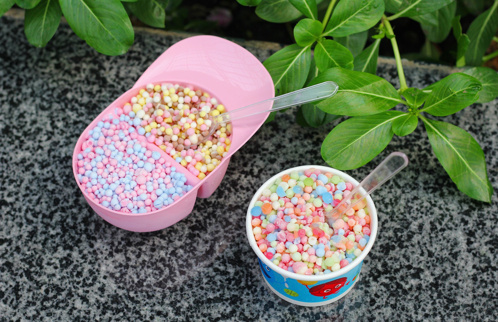 Kem bi đích thị là món kem sinh ra chỉ dành để "sống ảo" ở Sài Gòn