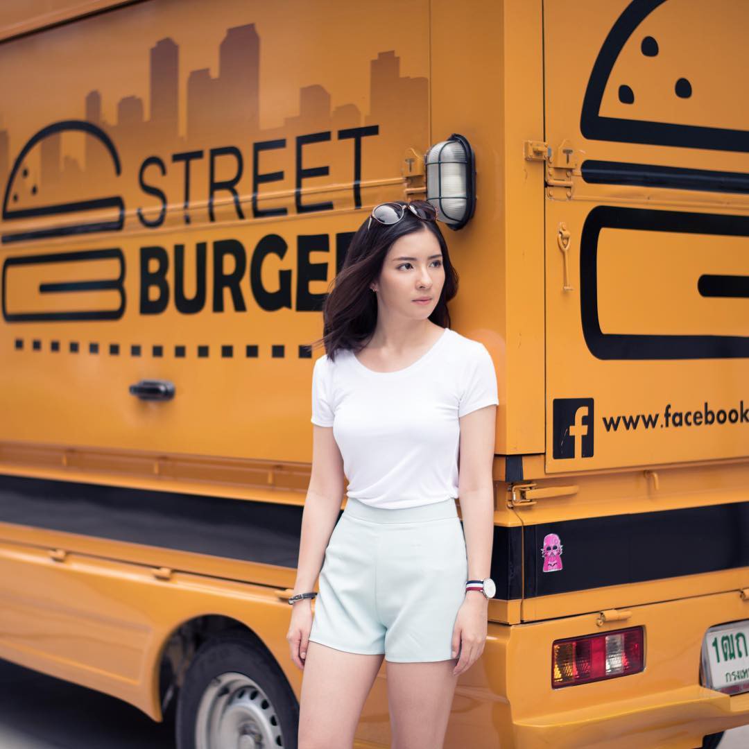 Diễn viên nhí Natnicha xinh đẹp qua đời ở tuổi 20 vì tai nạn ô tô