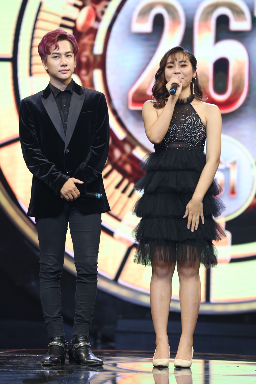 Nhạc hội song ca: Vicky Nhung thú nhận "đóng vai một cô gái khó hơn hát ...