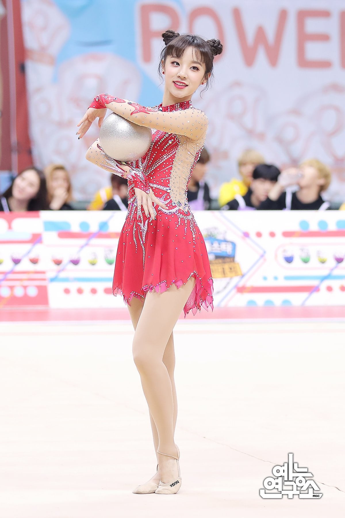 Dàn Idol đình đám Kpop đẹp khó cưỡng tại đại hội thể thao tết Trung thu