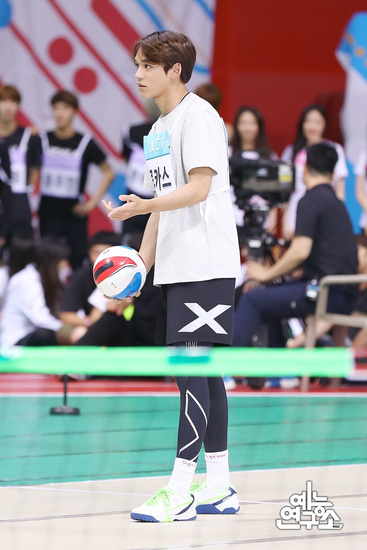 Dàn Idol đình đám Kpop đẹp khó cưỡng tại đại hội thể thao tết Trung thu