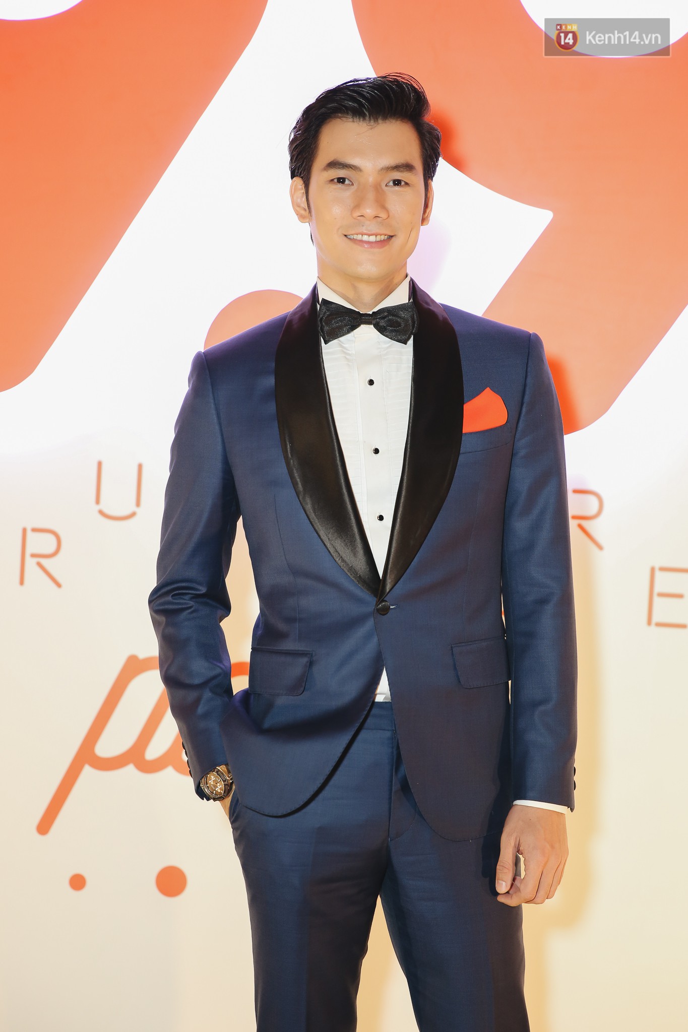 Min, Erik tái hiện màn song ca đình đám, "đốt cháy" đêm tiệc Orange ...